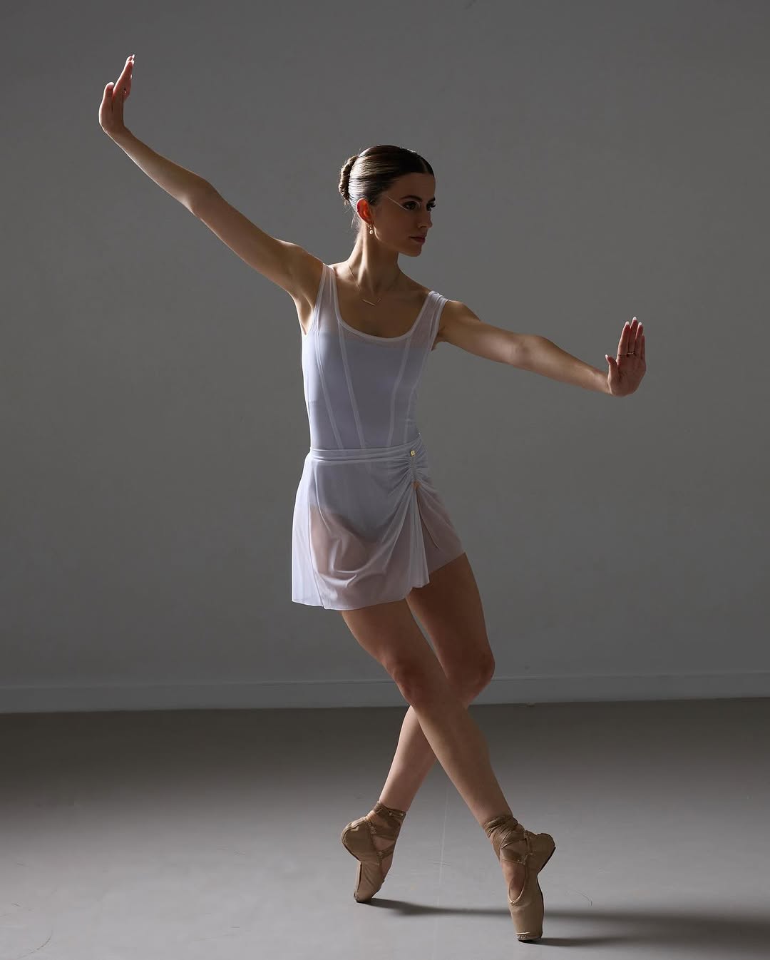 30+ Flashdance Outfit Ideas to Spark Your Retro Style Revolution