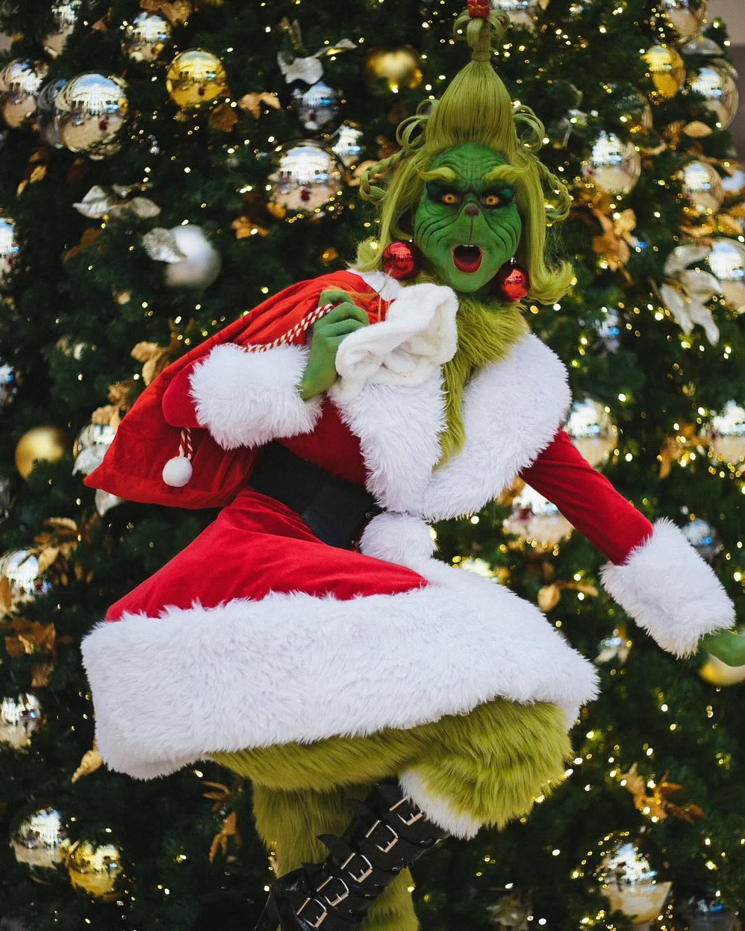 30+ Grinch Day at School Outfit Ideas to Spread Festive Cheer