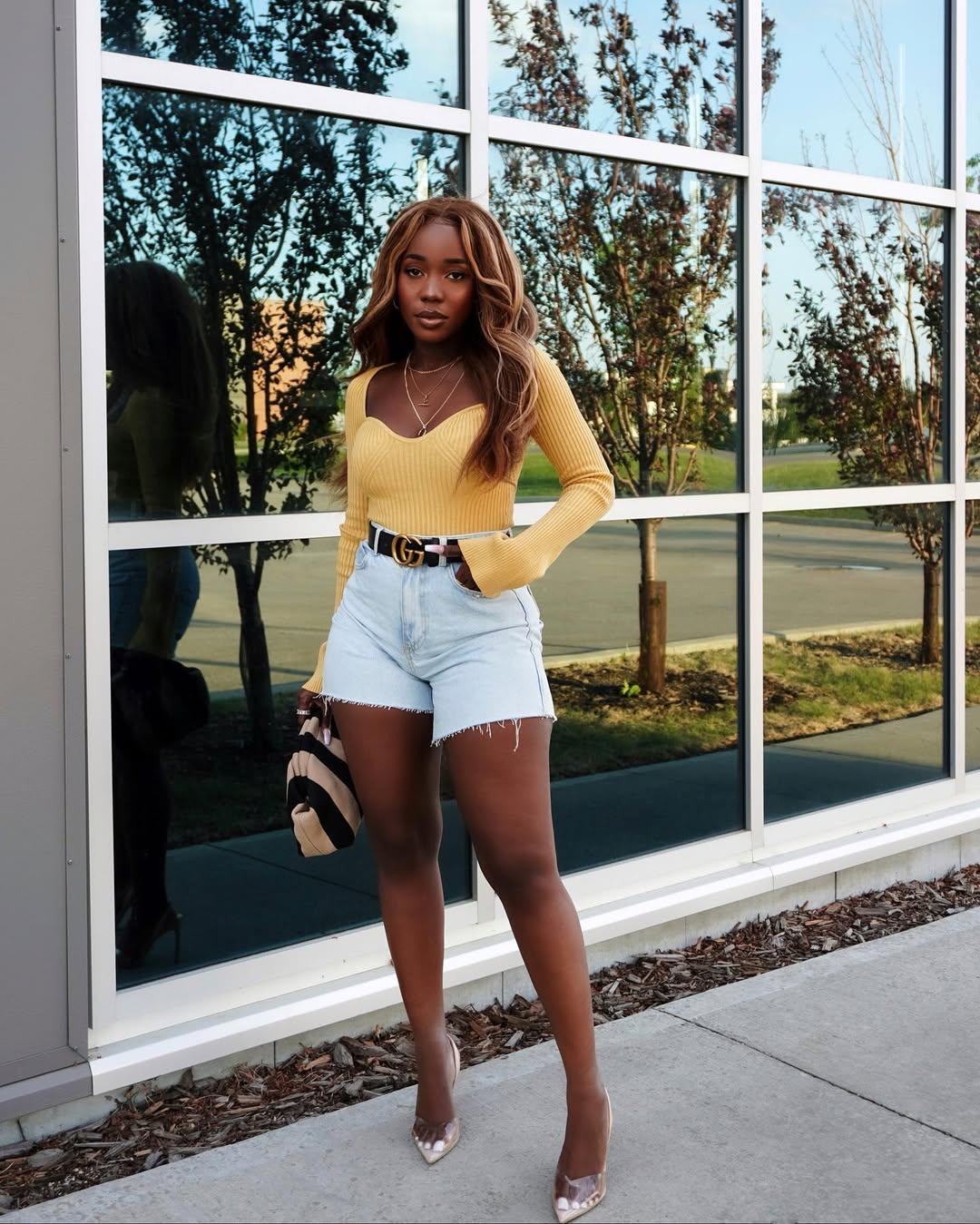 33+ Yellow Crop Top Outfit Ideas to Try This Season