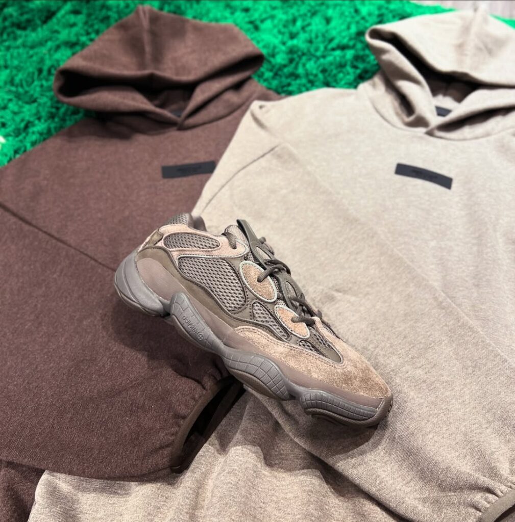 25+ Yeezy 500 Outfit Ideas – Stylish & Trendy Ways to Rock